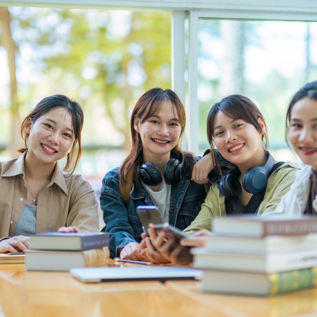 How JC Economics Tuition Helps Students Keep Up With a Fast-Moving ...